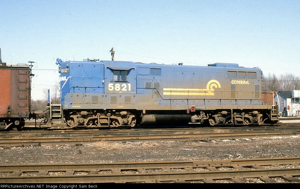 CR 5821--GP7